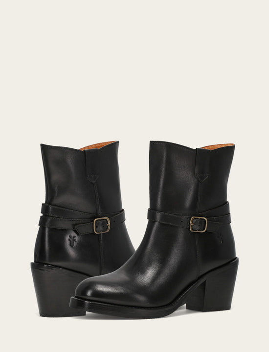 Women's Black Rylee Belted Inside Zip Boot | The Frye Company